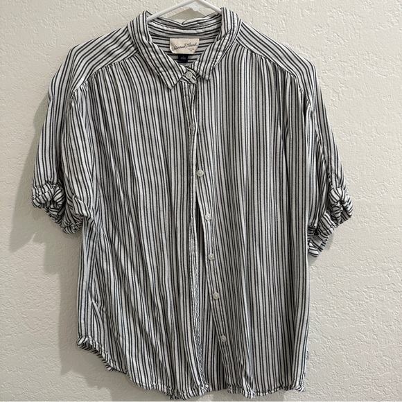 Universal Thread | Tops | Universal Thread Striped Button Down Shirt ...